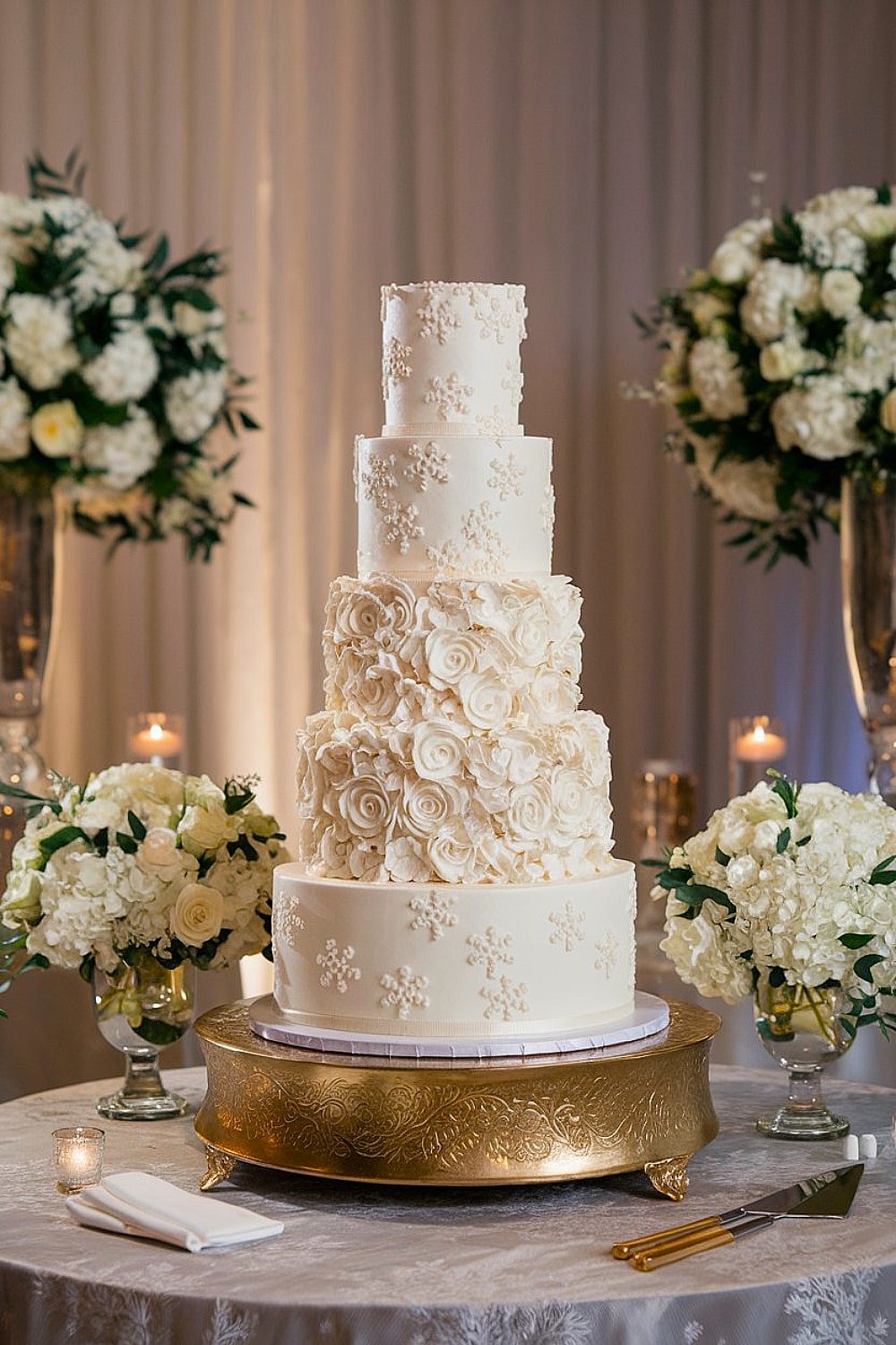 All White Winter Wedding Cakes Get The Best Wedding Cakes & Wedding