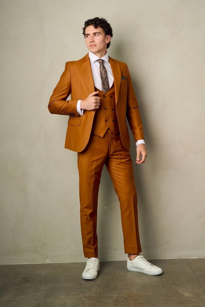 Groomsmen Attire Guide: 20+ Stylish Suit Colors & Trends for Every ...